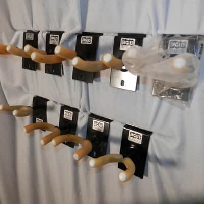 Sho-All / Ingles violin holders for slatboad retail display | Reverb