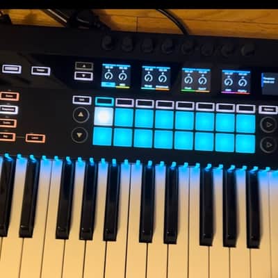 Novation SL61 MKIII MIDI Controller Black | Reverb