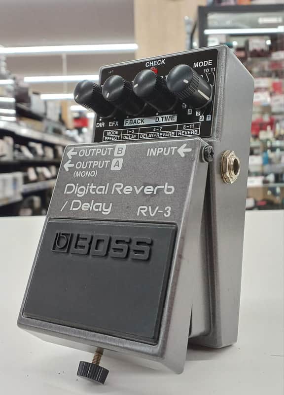 BOSS RV-3 Digital Reverb Effects Pedal - Excellent Condition | Reverb
