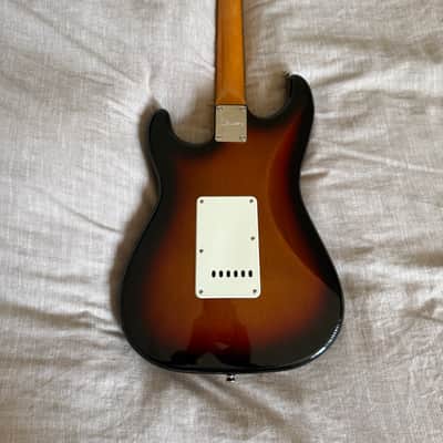 Squier Classic Vibe '60s Stratocaster - 3-Color Sunburst | Reverb