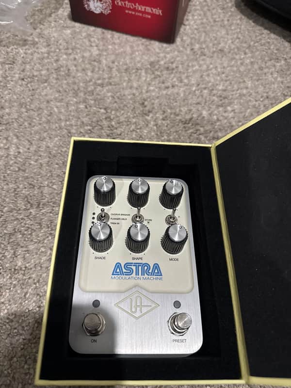 Universal Audio Astra Modulation Machine 2021 - Present - | Reverb