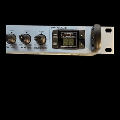 Line 6 AMPLIFi FX100 Tone Matching Amp / Effects Modeler | Reverb