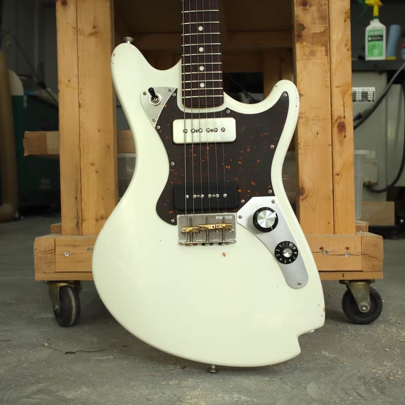 Lewis Guitars Minnow – Chaudière White – | Reverb The Netherlands