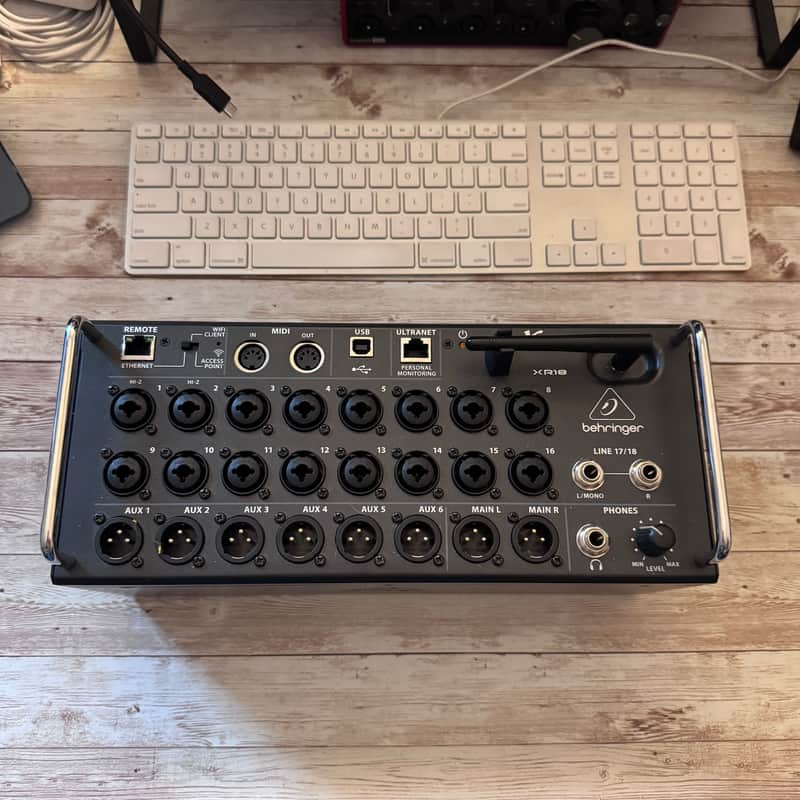 Behringer X Air XR18 Tablet-Controlled Digital Mixer 2014 - | Reverb