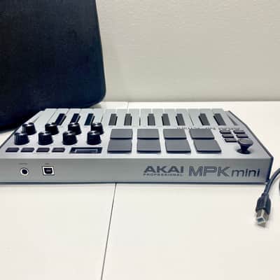 Akai MPK Mini MKIII 25-Key MIDI Controller w/Carry Case | Reverb