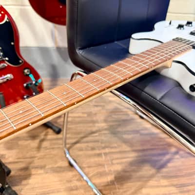 🌟B-Stock🌟 Sterling by Music Man SUB Axis~White W/Black | Reverb Canada