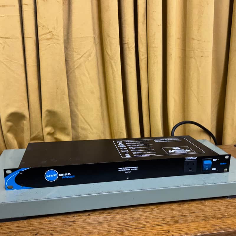 Live Wire PC900 Power Conditioner and Distribution | Reverb Canada