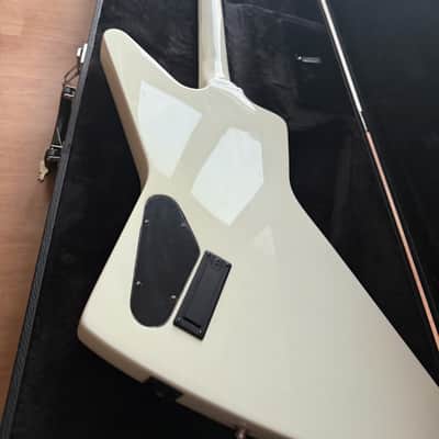 DEMO VIDEO Epiphone '84 Explorer Metallica -EX 2011 - | Reverb Canada