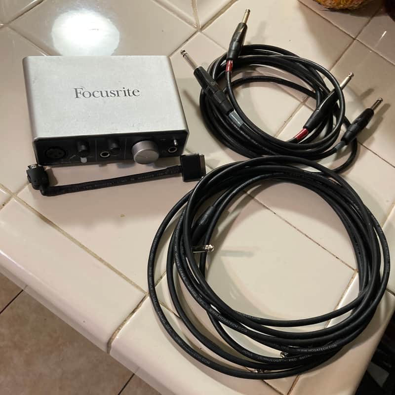 Focusrite iTrack Solo Audio Interface (w/ Device Link Cable & | Reverb