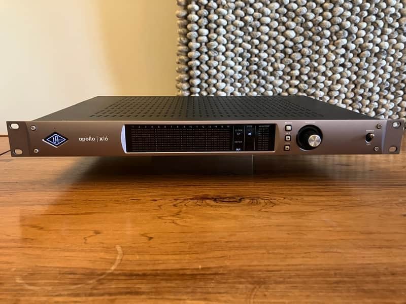 Universal Audio Apollo x16 Thunderbolt 3 Audio Interface 2018 | Reverb