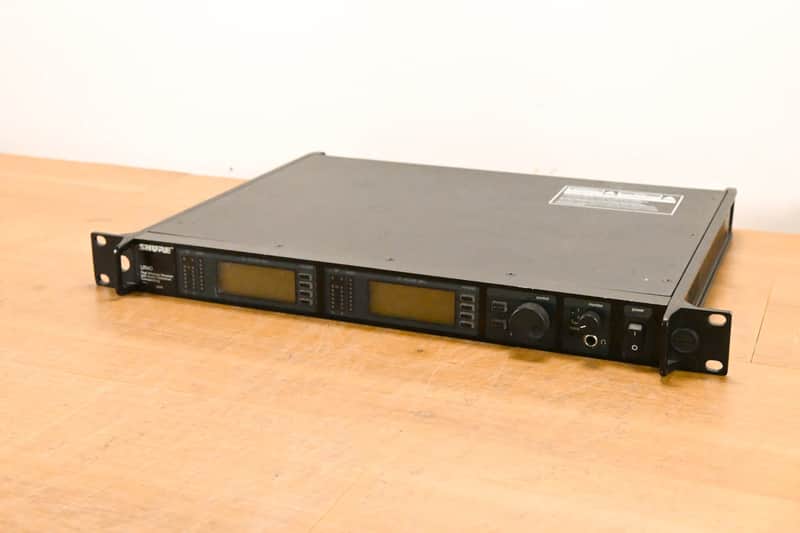 Shure UR4D Dual Wireless Receiver - G1 Band - 470-530 MHz | Reverb