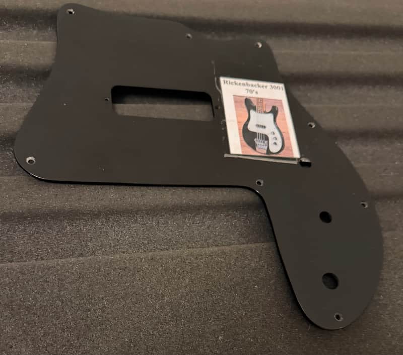 Rickenbacker 3000 bass Pickguard 1970s - Black | Reverb