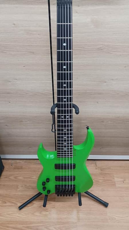 Kiesel Headless Bass - Innovative Design and Sound | Reverb Australia