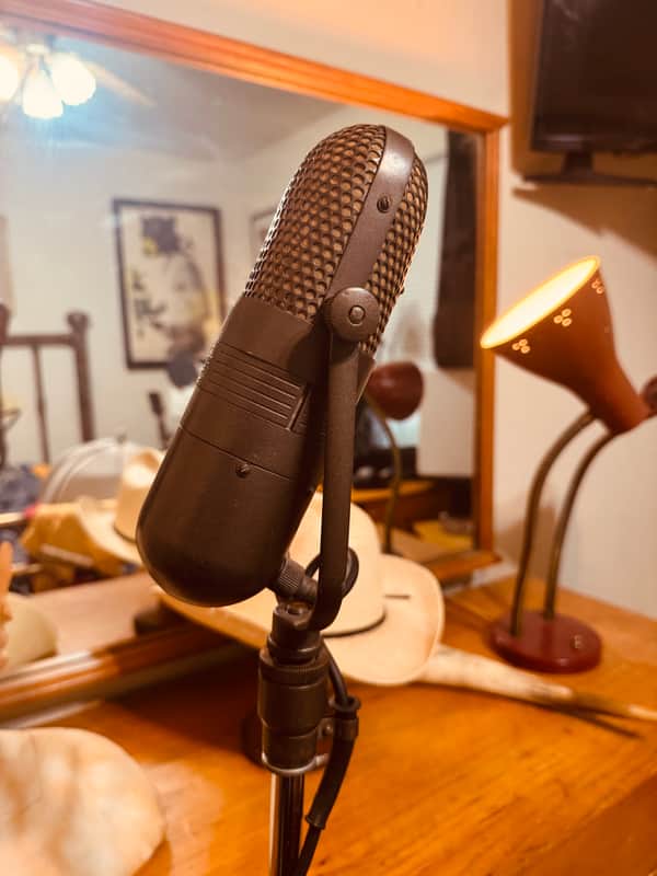 Beautiful 1955 RCA 77 DX Ribbon Microphone New Ribbon and | Reverb