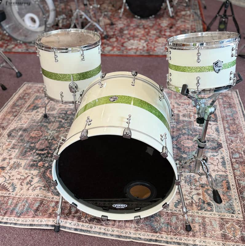 Truth Custom Drums 22/12/16 - White with Green Center Stripe | Reverb