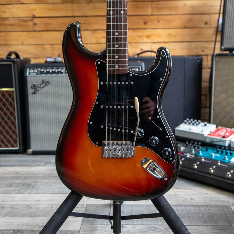 Squier Silver Series Stratocaster ('93/'94) in Sunburst - | Reverb