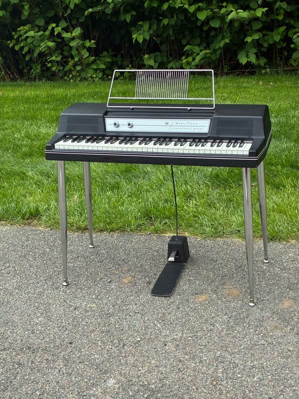 Restored Wurlitzer 200A Electric Piano | Reverb