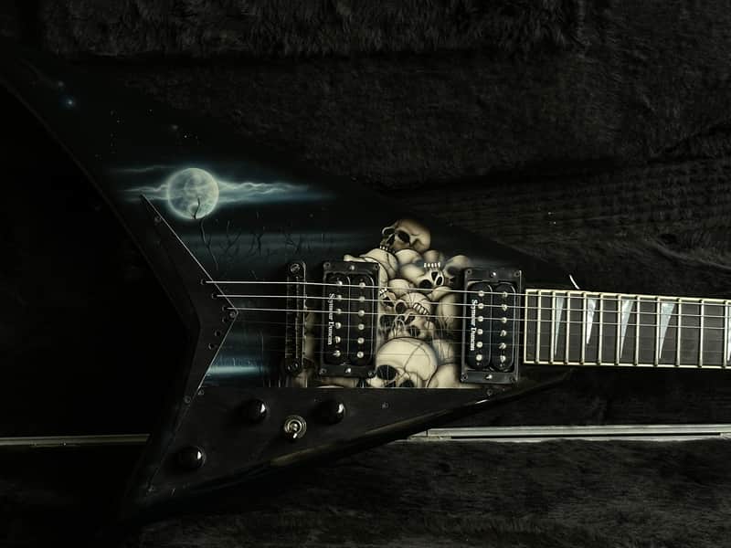 Jackson USA RR1 Pile of Skulls Randy Rhoads with Case | Reverb UK
