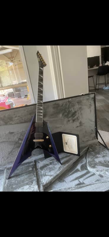 ESP Arrow 2022 - Black adrometre | Reverb Australia