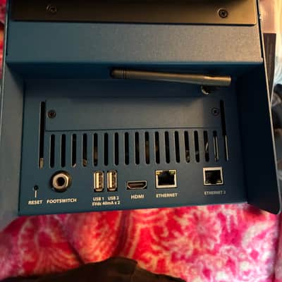 Soundcraft Ui24R 24-Channel Digital Mixer/USB Recorder with | Reverb