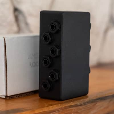 American Loopers 6 Way Isolated TRS Junction Box 2025 - Black | Reverb