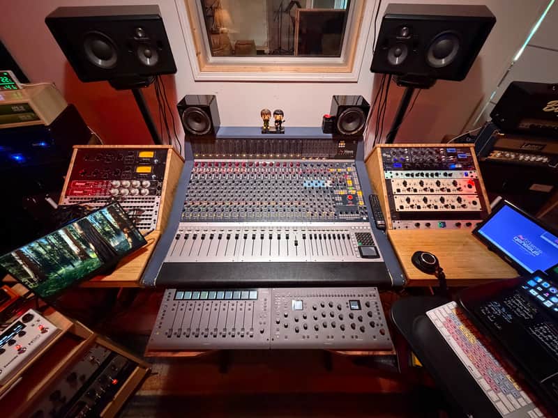 AMS Neve Genesys G32 16 ch 1073s with 8 ch of 88r EQ and VCA | Reverb