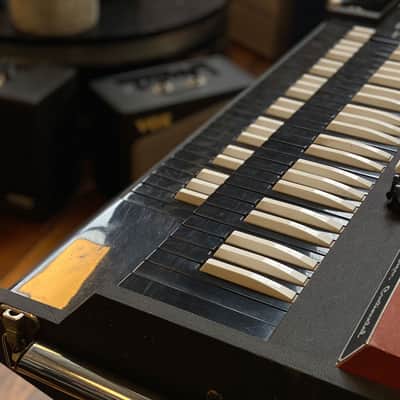 Vox V303E "Italian" Super Continental Organ | Reverb