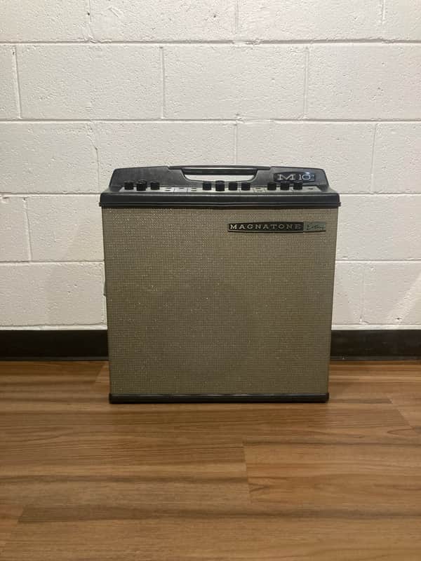 Magnatone M10A Custom Series 2-Channel 38-Watt 1x12" | Reverb Canada