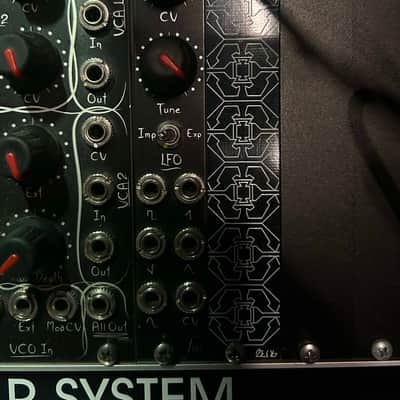 Flight of Harmony Infernal Noise Machine + LFO Module | Reverb