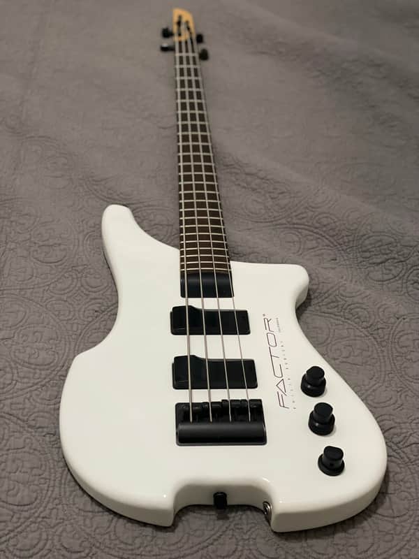 Kubicki Key Factor Bass - White | Reverb
