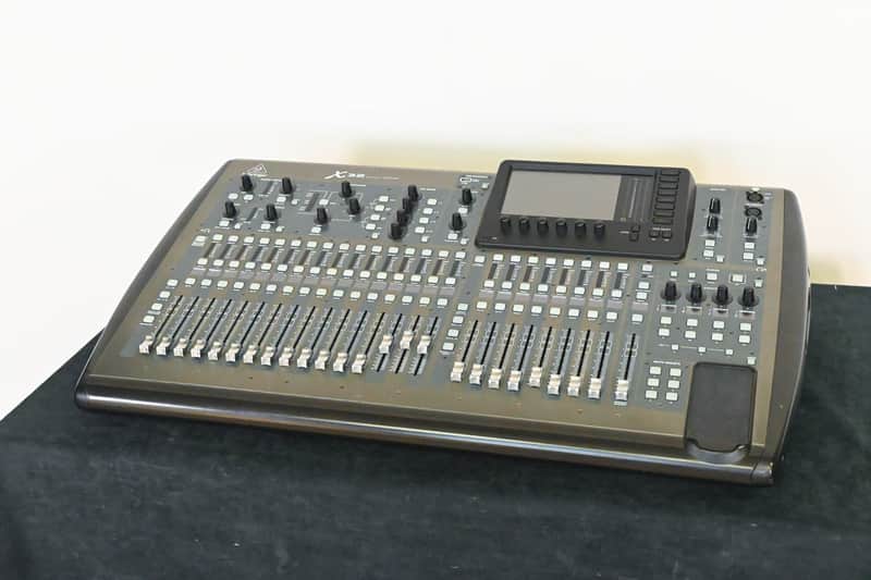 Behringer X32 40-Channel Digital Mixing Console CG01WHW | Reverb