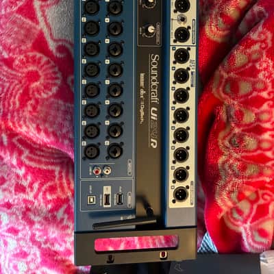 Soundcraft Ui24R 24-Channel Digital Mixer/USB Recorder with | Reverb