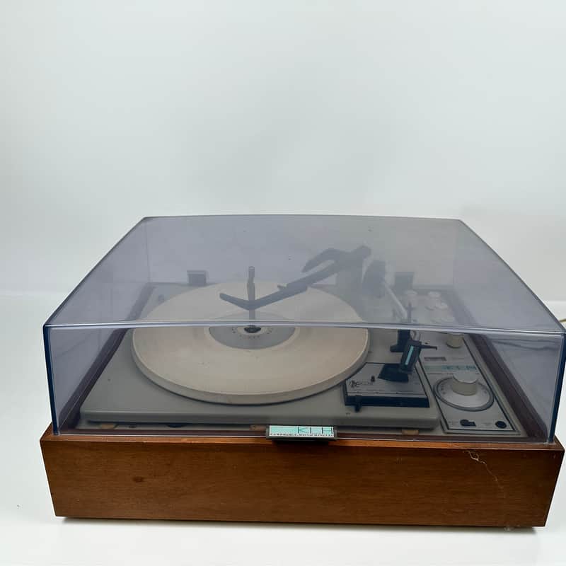 KLH Model 24 FM/AM Integrated Amplifier Turntable | Reverb