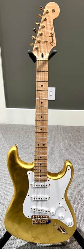 FENDER CLAPTON MASTER BUILT GOLD LEAF STRATOCASTER | Reverb Canada