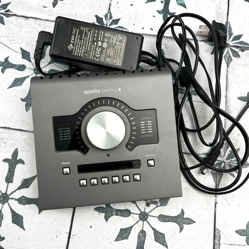 Universal Audio Apollo Twin X DUO Thunderbolt 3 Audio | Reverb