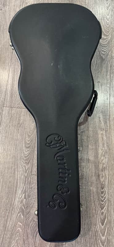 Martin Molded Hard Shell Case for Acoustic Guitar w/ Green | Reverb