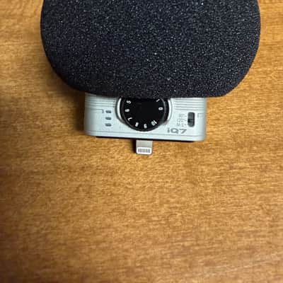 Zoom iQ7 Stereo iOS Microphone 2010s - Silver | Reverb
