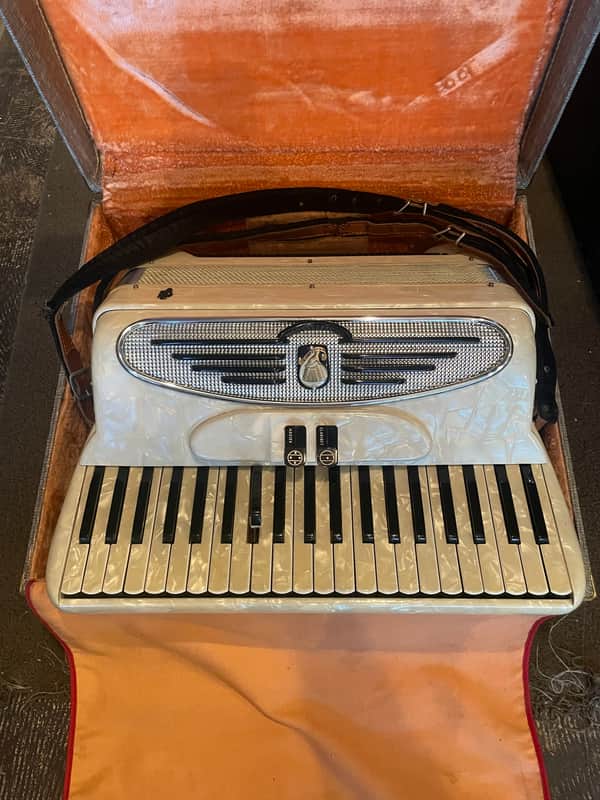 GIULIETTI ACCORDION Handcraft 1960’s - Mother of Pearl | Reverb