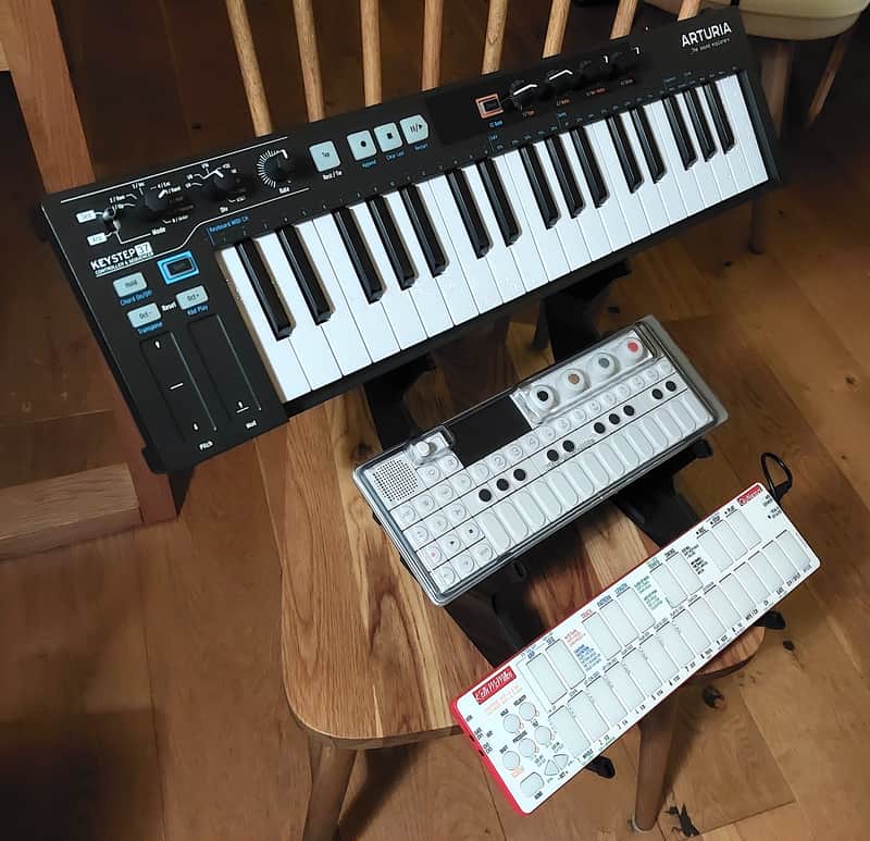 Synth Stand - 2 to 3 Tier Adjustable w/ Extras - Synthrise | Reverb UK