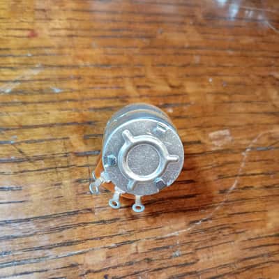 Alpha 500K Dual Solid-Shaft Potentiometer | Reverb