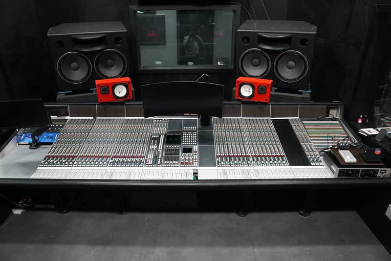 Solid State Logic SL6000 E | Reverb