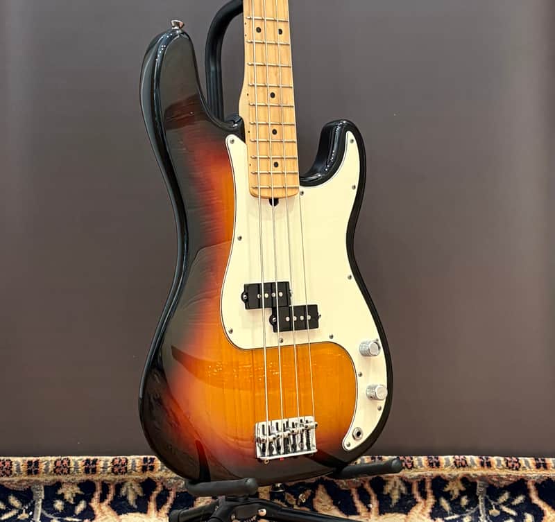 2005 Fender American Precision Bass | Reverb