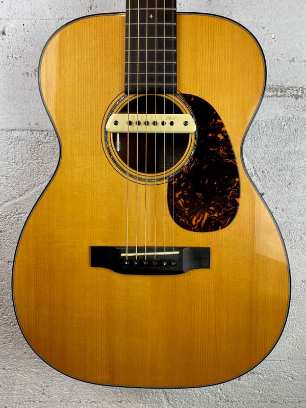 Martin 00-18 with original hard shell case and pickup | Reverb