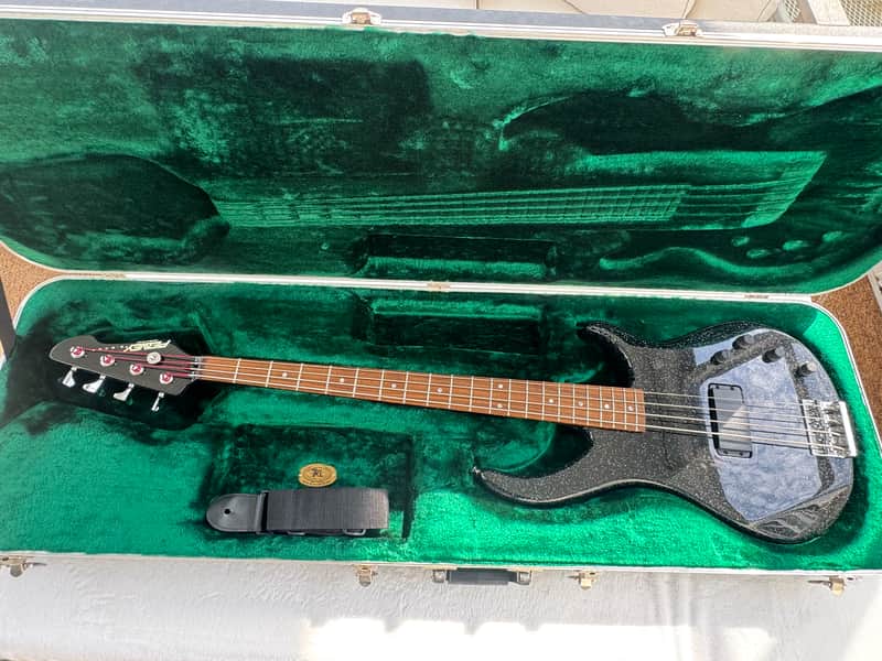 1995 MFG Peavey G Bass - Black Holoflake w/ OHSC Dead Mint! | Reverb