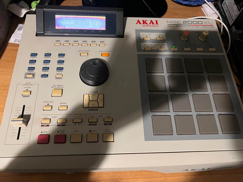 Akai MPC2000XL MIDI Production Center 2000 - 2005 - | Reverb Canada