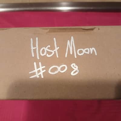 Midnight Amplifications Host Moon | Reverb