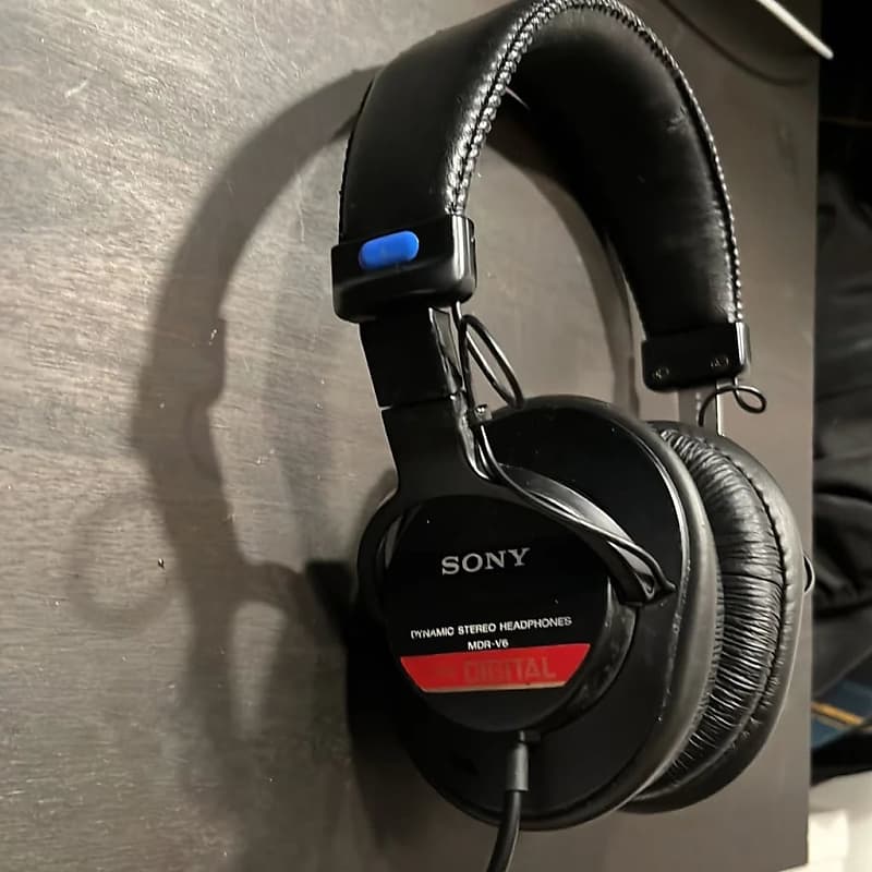 Sony MDR-V6 - Black | Reverb
