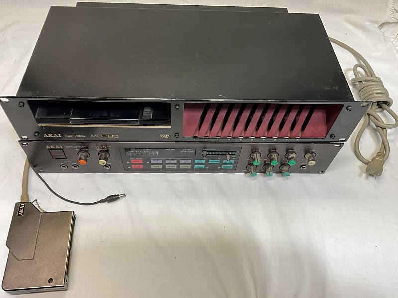 Akai S612 MIDI SAMPLER & MD280 DISK DRIVE 80'S - Black | Reverb