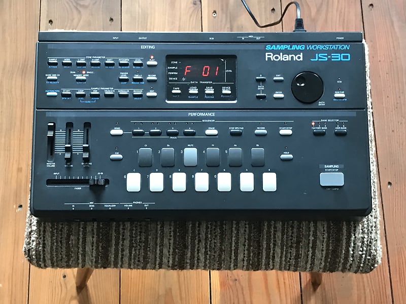 Roland JS-30 8/16 Bit Sampler/Workstation - Serviced! | Reverb UK