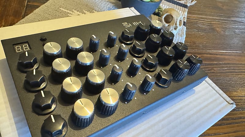 Shik N32b Midi Controller | Reverb